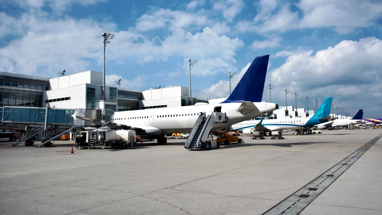 Commercial Aviation Services - BOES AAM